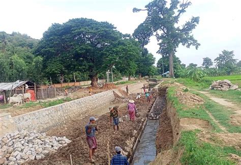 တောင်ကျရေစီးဝင်မှုကြောင့် ရေတိုက်စားပြီး မြောင်းဘောင်နိမ့်ကျပျက