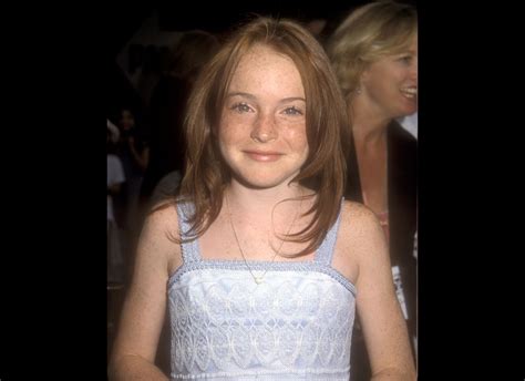 Lindsay Lohan Shares Topless Photo On Instagram Huffpost Entertainment