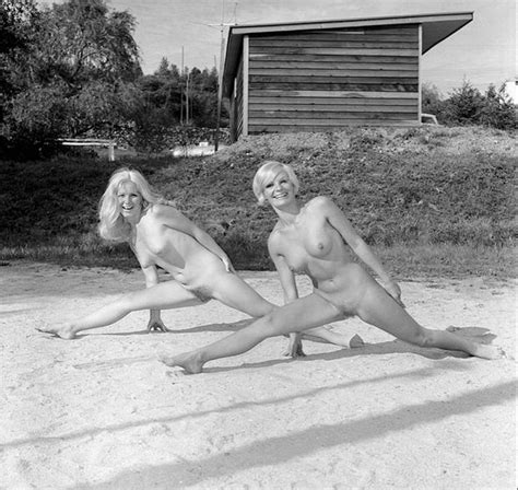 Doin The Splits Happydaze