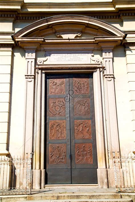 역사적인 문 이탈리아 땅 유럽 건축 및 목재의 오래된 문 사진 사진 무료 다운로드 Lovepik