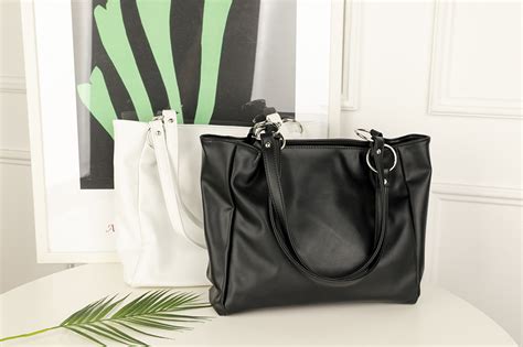 [당일발송 인기폭주🔥] 실버 링 쇼퍼백 토트백 보부상 숄더백 노트북가방 대학생 직장인 수납가방 큰가방 책가방 여행가방 아이패드