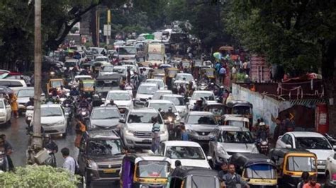 As Diwali Shopping Crowds Swell In Central Pune Bhide Bridge To Be Opened For Traffic