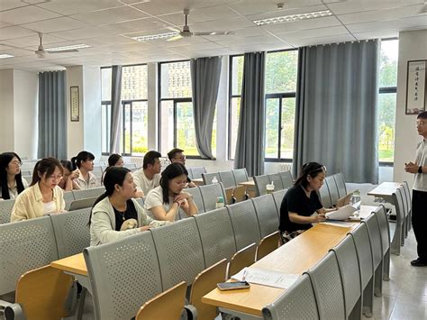泰山科技学院大数据学院信息科学教研室召开本年度《大数据管理与应用》校级一流专业专家论证会 泰山科技学院大数据学院