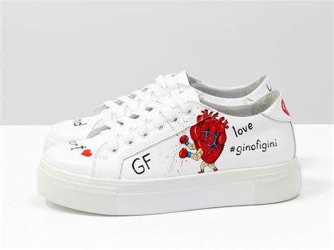 Жіночі кеди на високій підошві білого кольору купити в Україні недорого