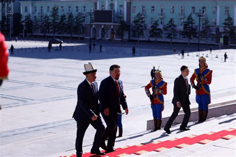 Бүгд Найрамдах Киргиз Улсын парламентын дарга Н Шакиевыг угтан авлаа