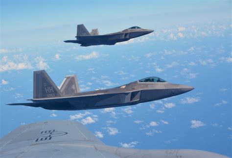 If You Give An F 22a Raptor A Sloppy Kiss On The Anapg 77 Aesa Radar