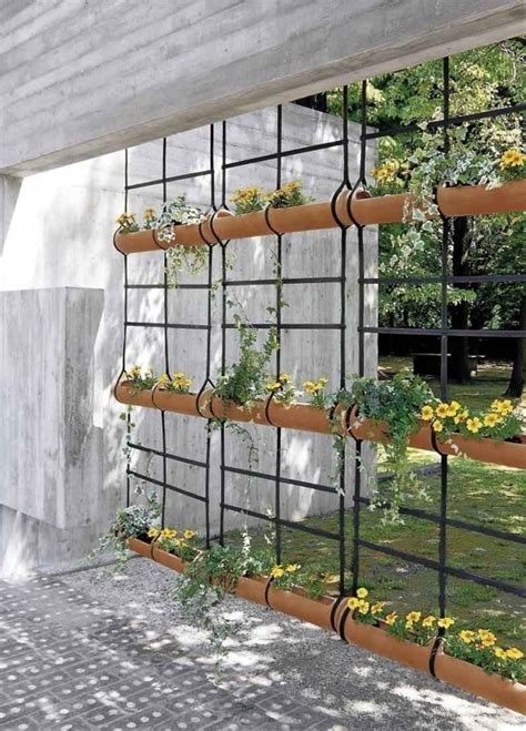 Ideas Para Crear Divisiones Verdes En Tu Jardín Maceteros Colgantes Vertical Garden Hanging