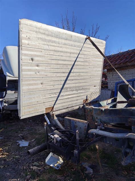 Падащ борд от мерцедес 1318 Други авточасти Резервни части консумативи аксесоари Ро