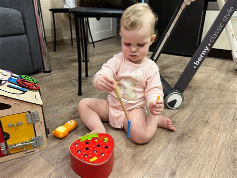 Новые игрушки годовалого ребенка. Идеи для подарка на Новый год или ...
