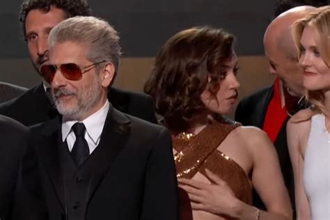 Jon Gries Warned Aubrey Plaza About Wardrobe Malfunction At Sag Awards