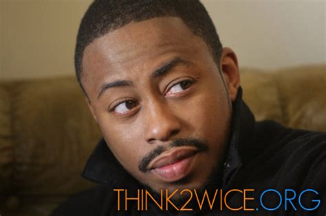 Video Premiere Raheem Devaughn Customer Raheem Devaughn On The Set