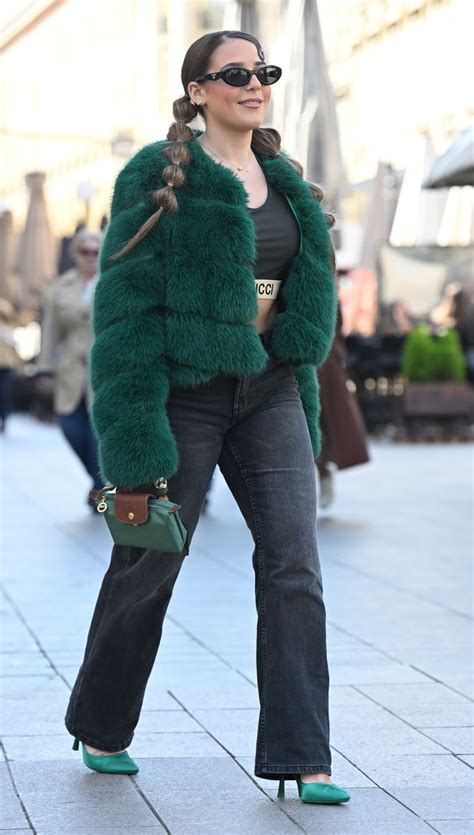 Pogledajte Nastup 16 Godišnje Tiktokerice Na Kulturnoj Manifestaciji U