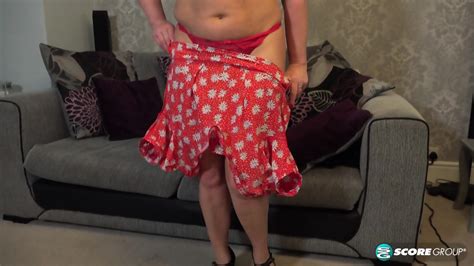 A Nervous First Timer Does Her Thing Eporner