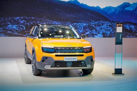지프 레니게이드 보다 더 작은 전기차 Suv 어벤저 공개 베뉴 사이즈 전기차라고