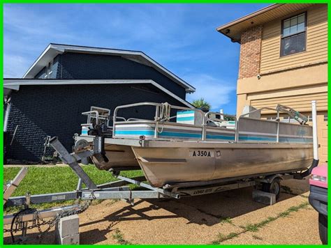 Lake Raider 18 Voyager Fresh Water Aluminum Pontoon Boat And Trailer