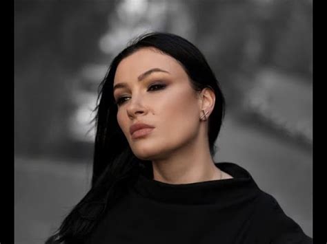 Анастасія Приходько & SUROV "Холодно" - YouTube