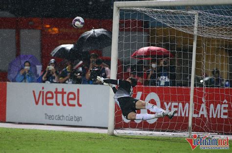 Cản Phá Penalty Đặng Văn Lâm ăn Mừng điệu Siêu Nhân Tintucbongda