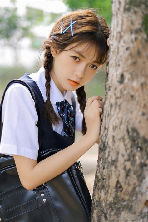 校园美女学生妹性感制服诱惑户外写真集 学生妹 制服诱惑 写真集 新浪新闻