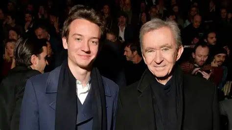 Семья Фредерика Арно посетила выступление Лисы из Blackpink в Crazy