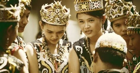 Fakta Kecantikan Gadis Dayak Bukan Mitos Penulis Opini