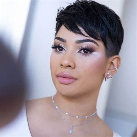 Trendy Short Hair Ideas Summer 2025 Easy Beach Hairstyles And Curly Inspo