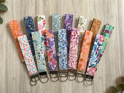 Wristlet Keychain Floral Key Fob Handmade Fabric Wristlet Ts