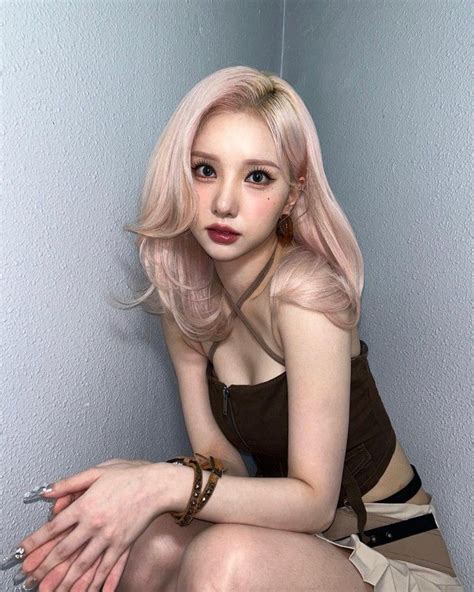 Viviz Eunha Short Hair Styles Hair Styles Pink Hair