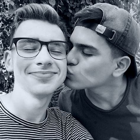 All Things Gay And Cute