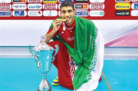 گفتگو با محمدرضا بیک که قرار است بزودی در لیگ والیبال پرتغال توپ بزند