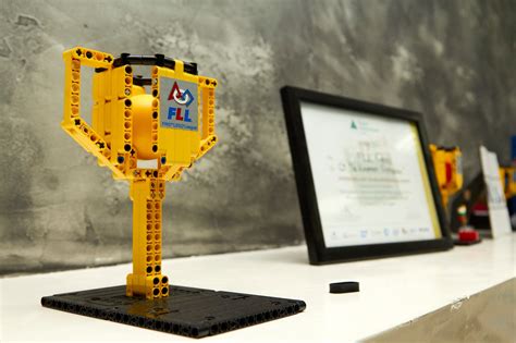 Telerik Academy Търсенето на работа и преминаването през интервюта често са притеснителни