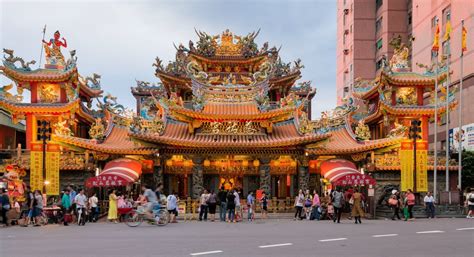 台湾最強のパワースポットも台北で愛される絶景の開運名所とは