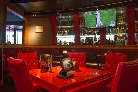 Red Robin Gourmet Burgers Secaucus Nj Reinis Fischer