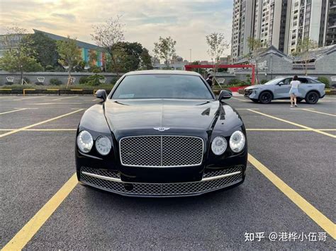 15年宾利飞驰w12 60t 四座 黑色 格子皮黑内 无匙进入 无匙启动 三幅方向盘 钻石档把 百 知乎