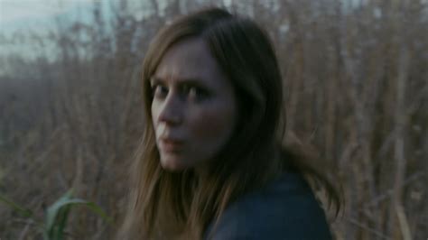 გოგონა მატარებელში 3 ნოემბრიდნ Youtube