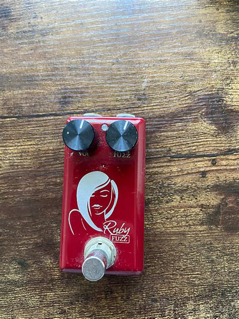 Red Witch Seven Sisters Ruby Fuzz 2010s Red Reverb Uk