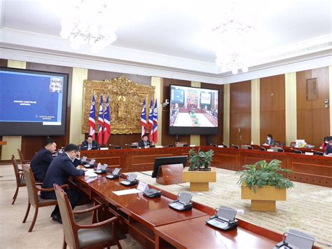 Нийгмийн даатгалын тухай хуульд өөрчлөлт оруулах хуулийн төслийг хэлэлцэнэ Isee Mn