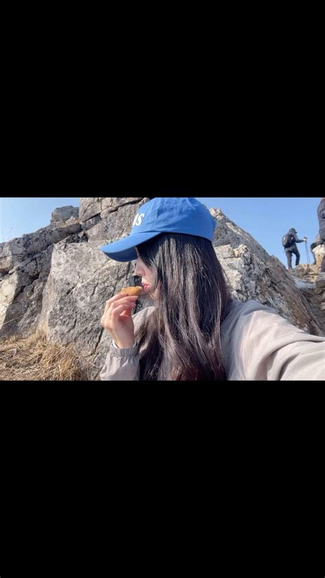 🧚🏻‍♀️ 31절 기념 등산🇰🇷⛰️ 날씨는 흐렸지만 기억에 오랫동안 남을 거야~~🫶🏻내일 영알 갈려구 했는데 못가네 흑흑 오늘 비온다구 해서 방수 잘 되는 ‘레이오네