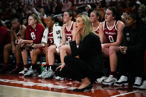 Without Star Center Ayoka Lee Oklahoma Will Try To Play Big Against Kansas State