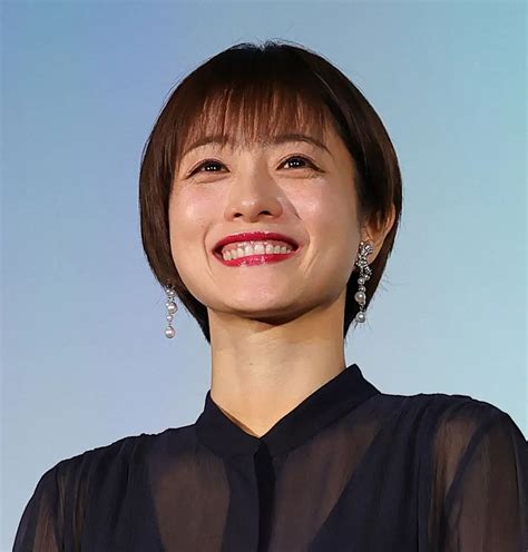 【記事全文】石原さとみ、第2子妊娠を発表「出産は今年の初夏」 4月から産休入り「命の誕生という奇跡を無事に…」 スポニチ Sponichi