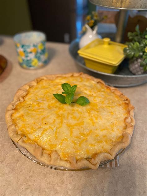 Deliciously Cheesy Southern Tomato Pie Recipe Kitch Me Now