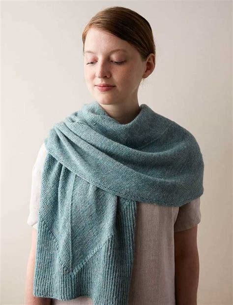 Effortlessly Chic Stylish Knitted Wrap Patterns