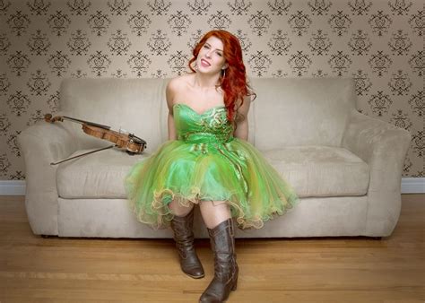 Samantha Robichaud Fiddle Teacher [my] Talent Forge Expert Fiddle Lessons