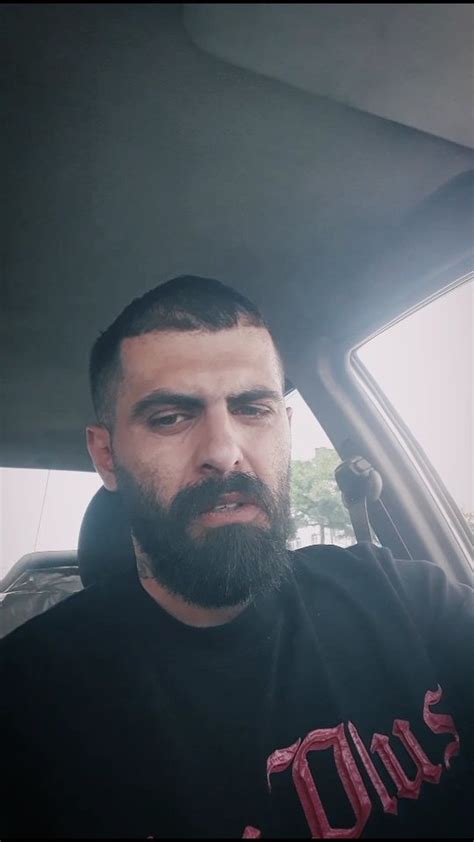 بفرس واسش🦂 Shahrokh Rey شاهرخ نوری عقرب تنها شب تهران سیگار