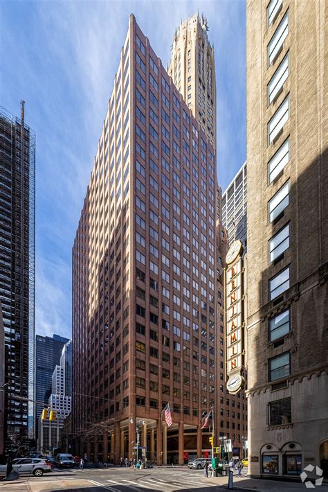 560 Lexington Ave New York Ny 10022 Industrious Lex And E 50th Loopnet