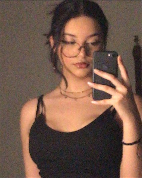 Very Beautiful Woman Cute Selfie Ideas Girl Icons Ulzzang Camisole