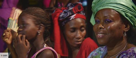 Sexy Sinnlich Polygam Frauen Im Senegal Télé Loisirs