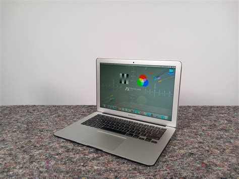 13 Apple MacBook Air A1466 Revolver AV