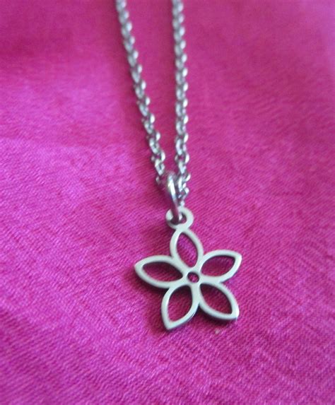 Flower Necklace Beautiful Steel Jewelry