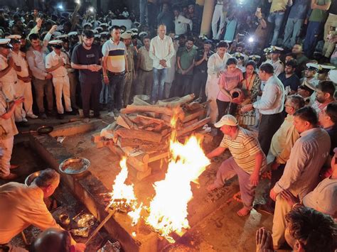 Navy Officer Vinay Narwal Wife Himanshi Narwal Pahalgam Attack पहलगाम हमला हिमांशी नरवाल