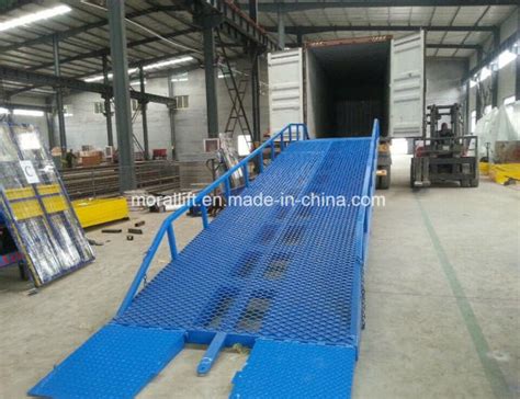 CE Approval Warehouse Hydraulic Container Loading Dock Ramp China Dock Ramp Loading Dock Ramp